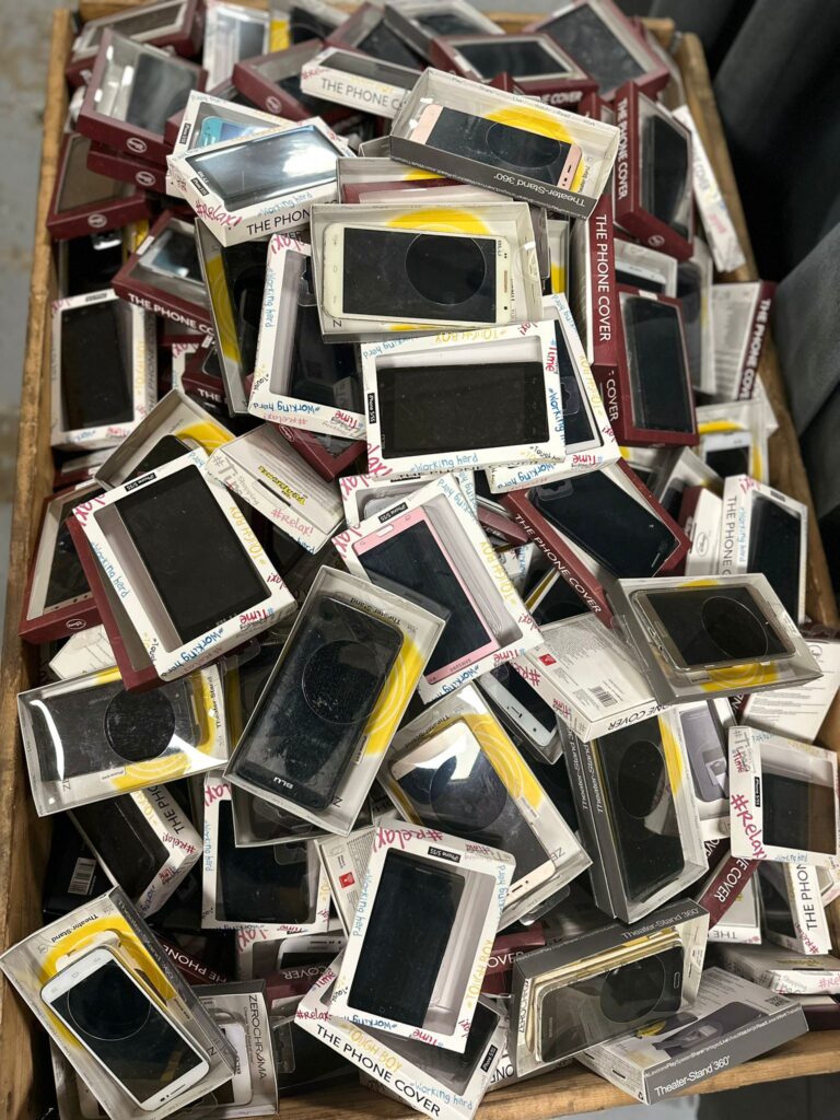 Samsung, Oppo & More – Bulk Smartphones with Good Screens ...